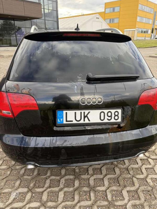 Black Audi A4 2006 in Kaunas, with an engine capacity of 1.97 L and mileage of 355 thousand km for 1749 €, photo 8 on AUTOMOTO.COM.LV