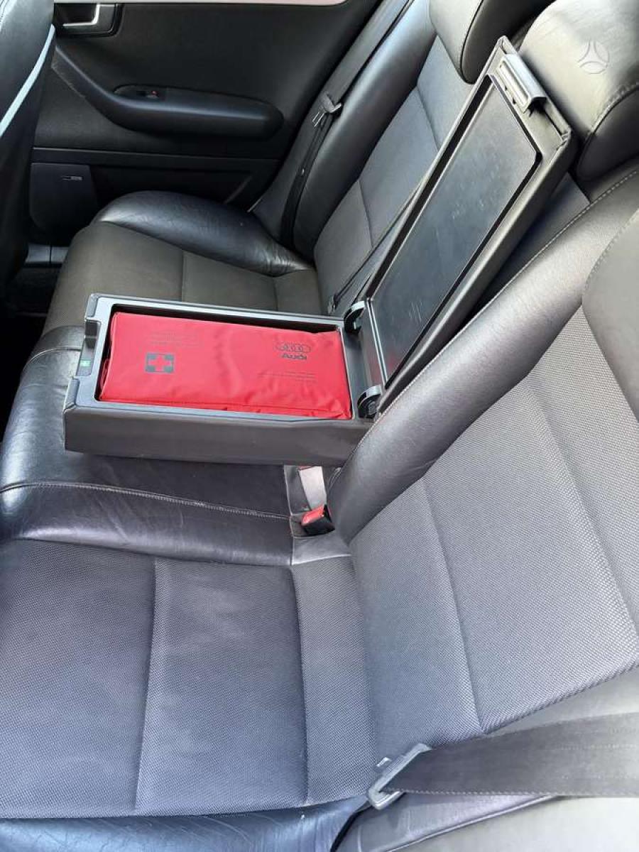 Melns Audi A4 2006 Kauņa, ar dzinēja tilpumu 1.97 L un nobraukumu 355 tūkst. km par 1749 €, foto 20 vietnē AUTOMOTO.COM.LV