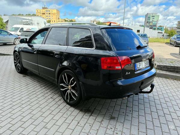 Melns Audi A4 2006 Viļņa, ar dzinēja tilpumu 2.00 L un nobraukumu 375 tūkst. km par 1750 €, foto 4 vietnē AUTOMOTO.COM.LV