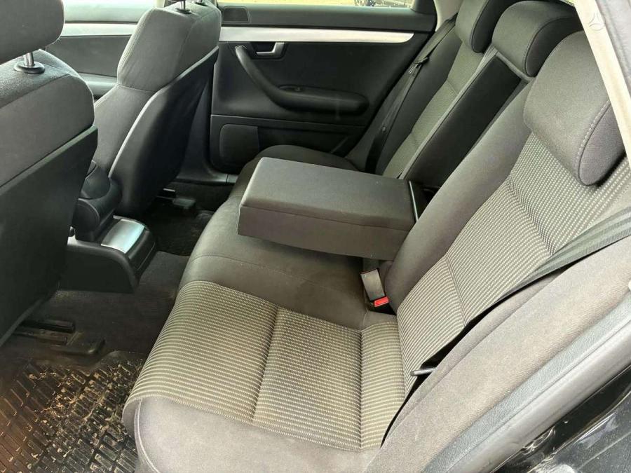Melns Audi A4 2006 Viļņa, ar dzinēja tilpumu 2.00 L un nobraukumu 375 tūkst. km par 1750 €, foto 16 vietnē AUTOMOTO.COM.LV