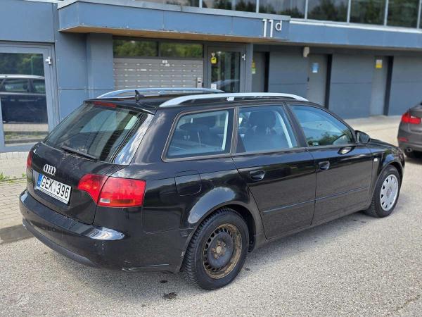 Melns Audi A4 2006 Viļņa, ar dzinēja tilpumu 1.99 L un nobraukumu 240 tūkst. km par 1000 €, foto 4 vietnē AUTOMOTO.COM.LV