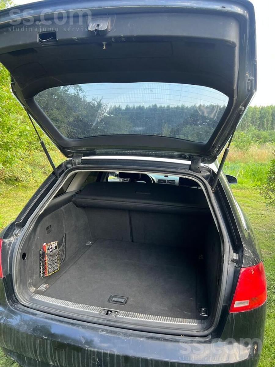 Black Audi A4 2006 in Riga, with an engine capacity of 2.00 L and mileage of 390 thousand km for 1950 €, photo 7 on AUTOMOTO.COM.LV