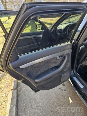Black Audi A4 2006 in Riga, with an engine capacity of 2.00 L and mileage of 415 thousand km for 2390 €, photo 7 on AUTOMOTO.COM.LV