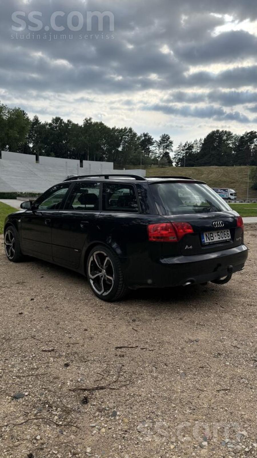 Melns Audi A4 2006 Daugavpils, ar dzinēja tilpumu 2.70 L un nobraukumu 275 tūkst. km par 3499 €, foto 3 vietnē AUTOMOTO.COM.LV