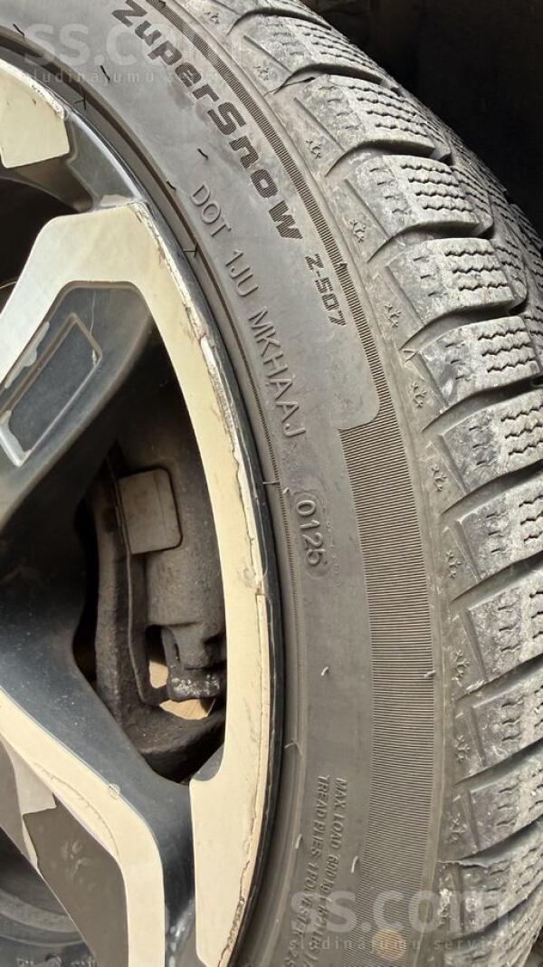 Black Audi A4 2006 in Daugavpils, with an engine capacity of 2.70 L and mileage of 275 thousand km for 3499 €, photo 6 on AUTOMOTO.COM.LV
