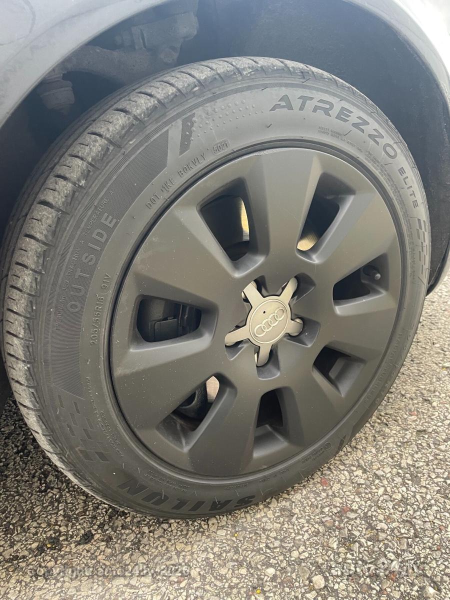 Melns Audi A4 2006 Tallina, ar dzinēja tilpumu 3.00 L un nobraukumu 276 tūkst. km par 4550 €, foto 16 vietnē AUTOMOTO.COM.LV