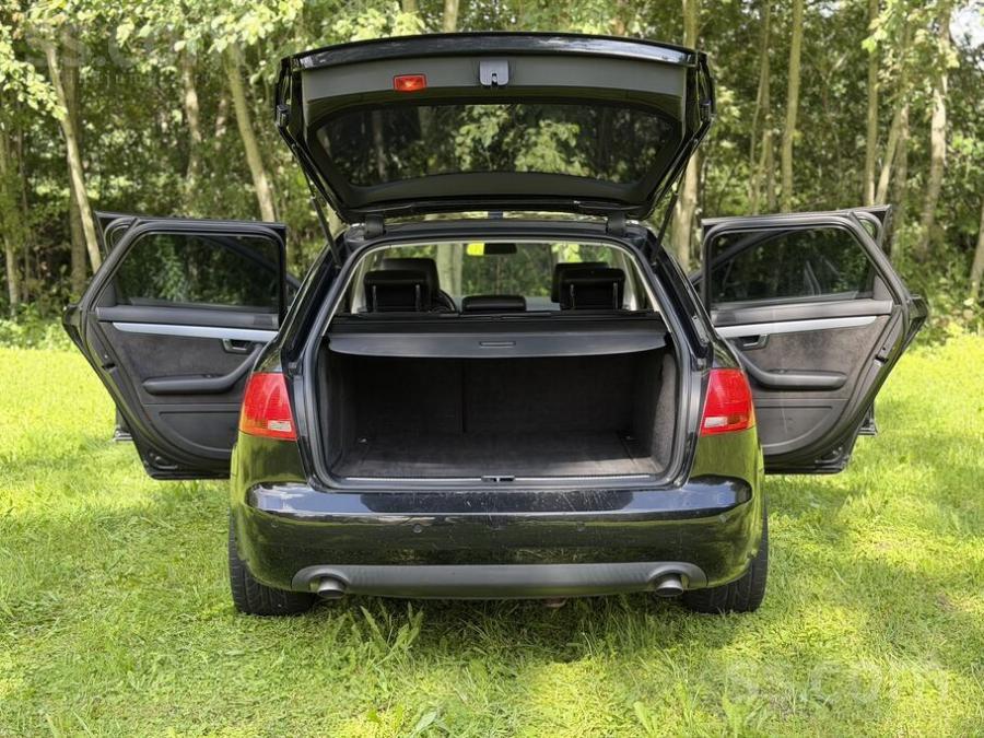 Black Audi A4 2006 in Jelgava, with an engine capacity of 3.00 L and mileage of 292 thousand km for 3299 €, photo 12 on AUTOMOTO.COM.LV