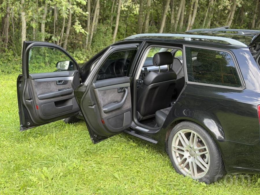 Black Audi A4 2006 in Jelgava, with an engine capacity of 3.00 L and mileage of 292 thousand km for 3299 €, photo 14 on AUTOMOTO.COM.LV