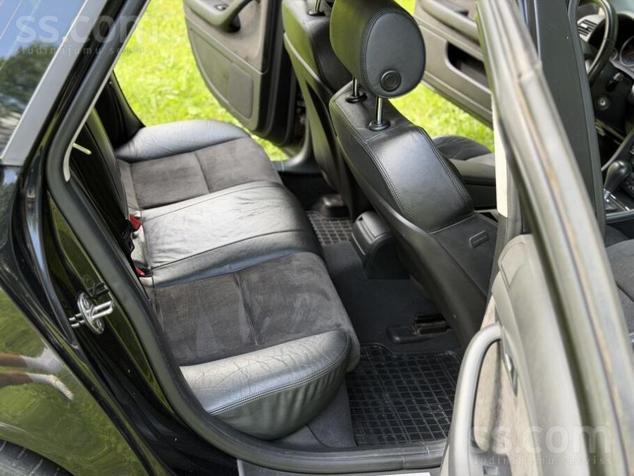 Black Audi A4 2006 in Jelgava, with an engine capacity of 3.00 L and mileage of 292 thousand km for 3299 €, photo 15 on AUTOMOTO.COM.LV