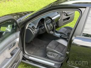 Black Audi A4 2006 in Jelgava, with an engine capacity of 3.00 L and mileage of 292 thousand km for 3299 €, photo 17 on AUTOMOTO.COM.LV