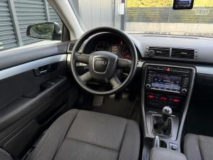 Melns Audi A4 2006 Viļņa, ar dzinēja tilpumu 2.00 L un nobraukumu 340 tūkst. km par 2350 €, foto 8 vietnē AUTOMOTO.COM.LV