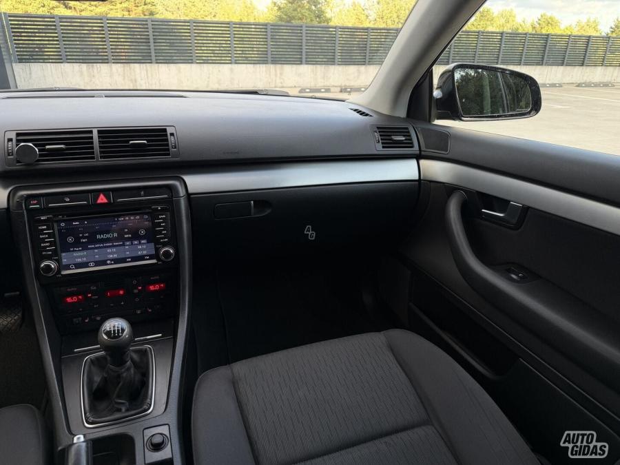 Melns Audi A4 2006 Viļņa, ar dzinēja tilpumu 2.00 L un nobraukumu 340 tūkst. km par 2350 €, foto 9 vietnē AUTOMOTO.COM.LV