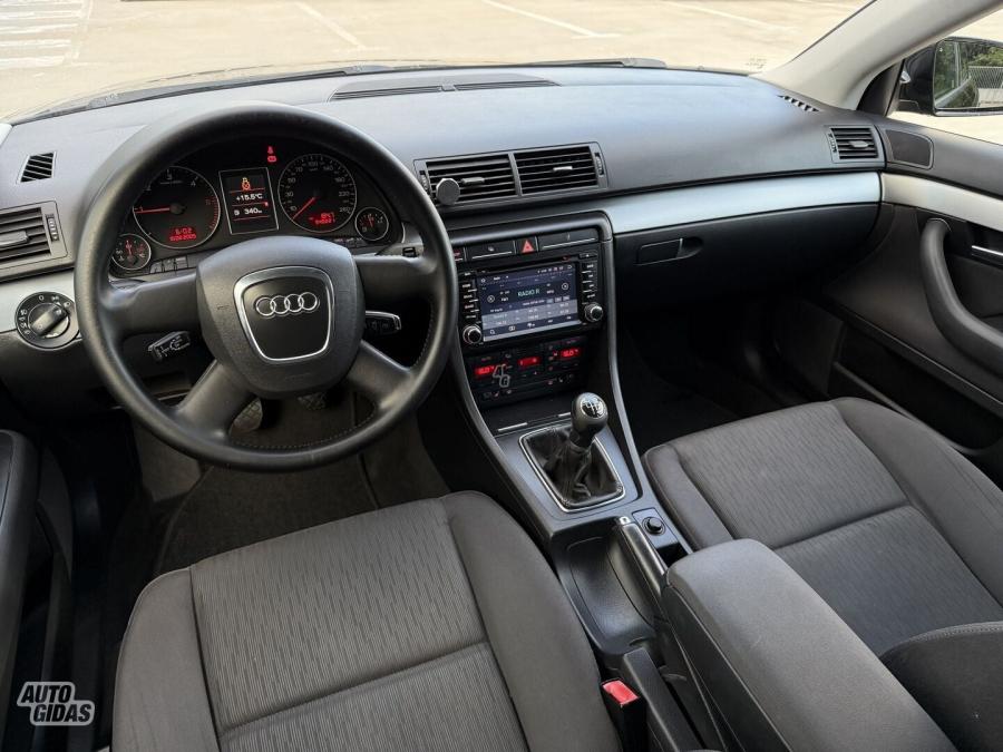 Melns Audi A4 2006 Viļņa, ar dzinēja tilpumu 2.00 L un nobraukumu 340 tūkst. km par 2350 €, foto 10 vietnē AUTOMOTO.COM.LV