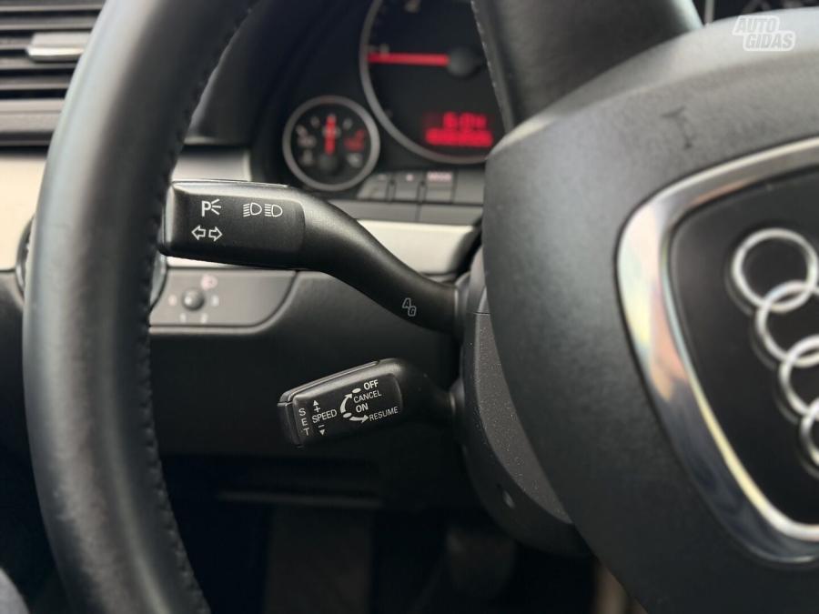 Melns Audi A4 2006 Viļņa, ar dzinēja tilpumu 2.00 L un nobraukumu 340 tūkst. km par 2350 €, foto 13 vietnē AUTOMOTO.COM.LV