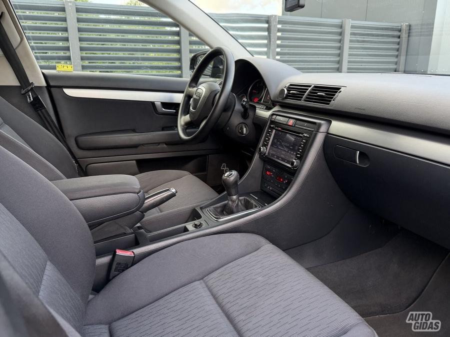 Melns Audi A4 2006 Viļņa, ar dzinēja tilpumu 2.00 L un nobraukumu 340 tūkst. km par 2350 €, foto 15 vietnē AUTOMOTO.COM.LV