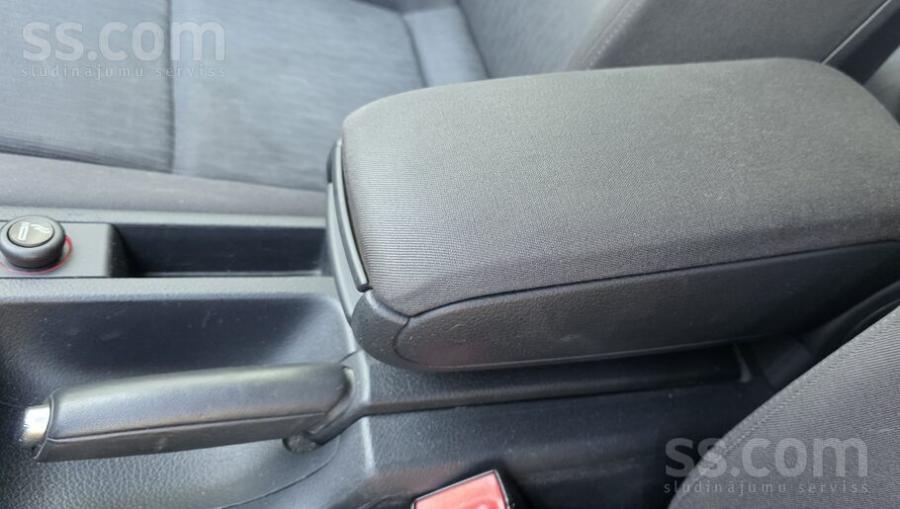 Melns Audi A4 2006 Rīga, ar dzinēja tilpumu 2.00 L un nobraukumu 242 tūkst. km par 3755 €, foto 16 vietnē AUTOMOTO.COM.LV