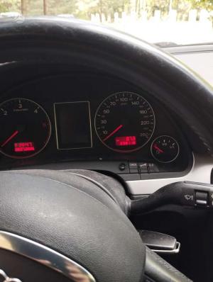 Черный Ауди А4 2006 в Вильнюс, объемом двигателя 2.00 л и пробегом 238 тыс. км за 2250 €, фото 10 на AUTOMOTO.COM.LV