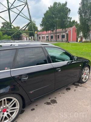 Black Audi A4 2006 in Riga, with an engine capacity of 3.00 L and mileage of 346 thousand km for 3695 €, photo 4 on AUTOMOTO.COM.LV