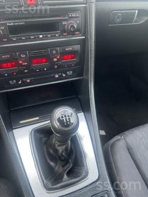 Black Audi A4 2006 in Aizkraukle, with an engine capacity of 2.00 L and mileage of 294 thousand km for 2500 €, photo 4 on AUTOMOTO.COM.LV