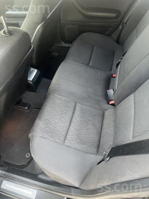 Black Audi A4 2006 in Aizkraukle, with an engine capacity of 2.00 L and mileage of 294 thousand km for 2500 €, photo 6 on AUTOMOTO.COM.LV