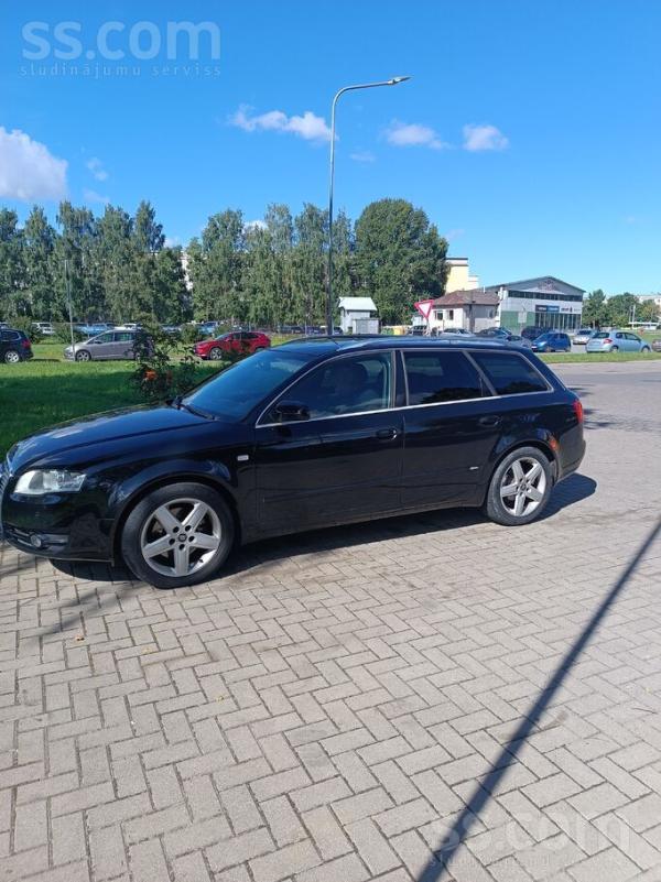 Black Audi A4 2006 in Riga, with an engine capacity of 2.00 L and mileage of 273 thousand km for 3000 €, photo 1 on AUTOMOTO.COM.LV