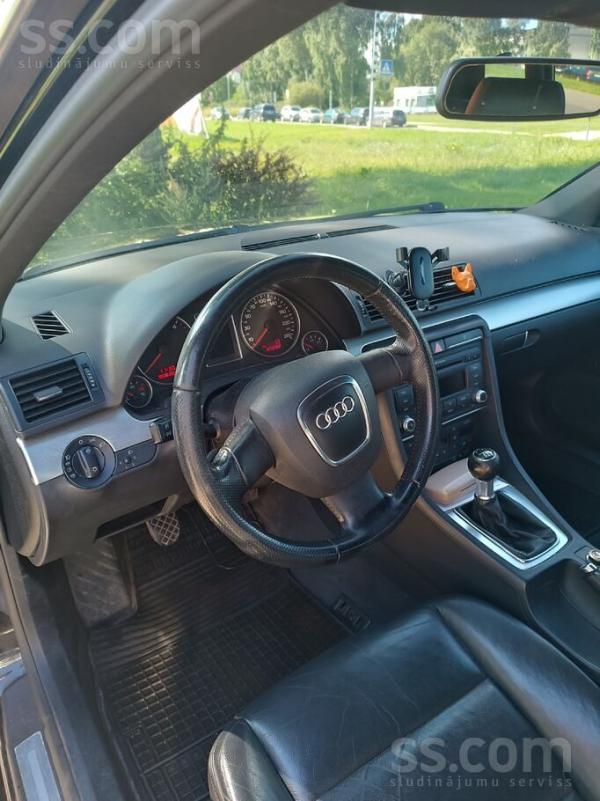 Black Audi A4 2006 in Riga, with an engine capacity of 2.00 L and mileage of 273 thousand km for 3000 €, photo 2 on AUTOMOTO.COM.LV
