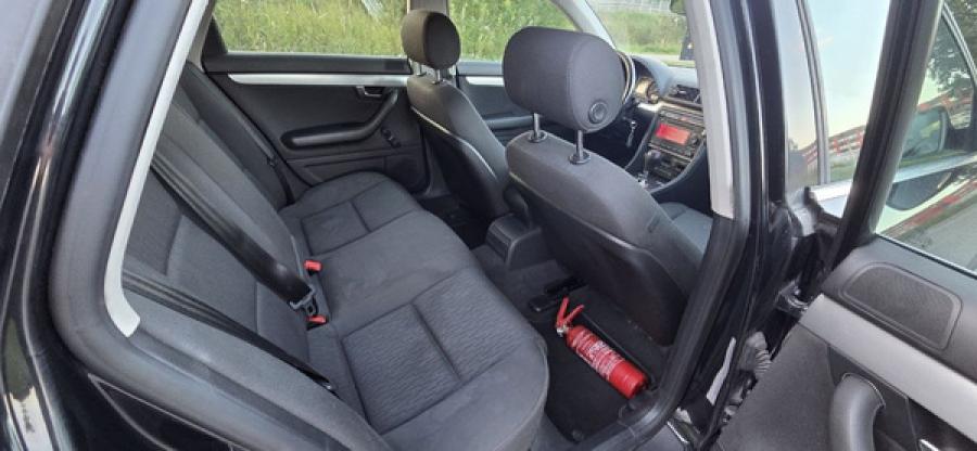 Melns Audi A4 2006 Kohtla-Jerve, ar dzinēja tilpumu 2.00 L un nobraukumu 373 tūkst. km par 2500 €, foto 8 vietnē AUTOMOTO.COM.LV