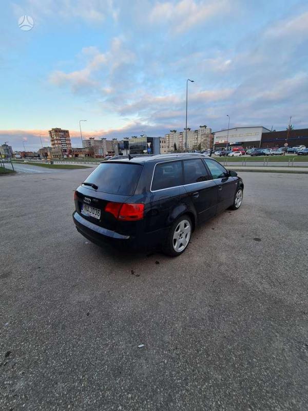Audi A4 2006 in Kaunas on AUTOMOTO.COM.LV Black Audi A4 2006 in Kaunas, with an engine capacity of 1.99 L and mileage of 405 thousand km for 1600 €, photo 7 on AUTOMOTO.COM.LV