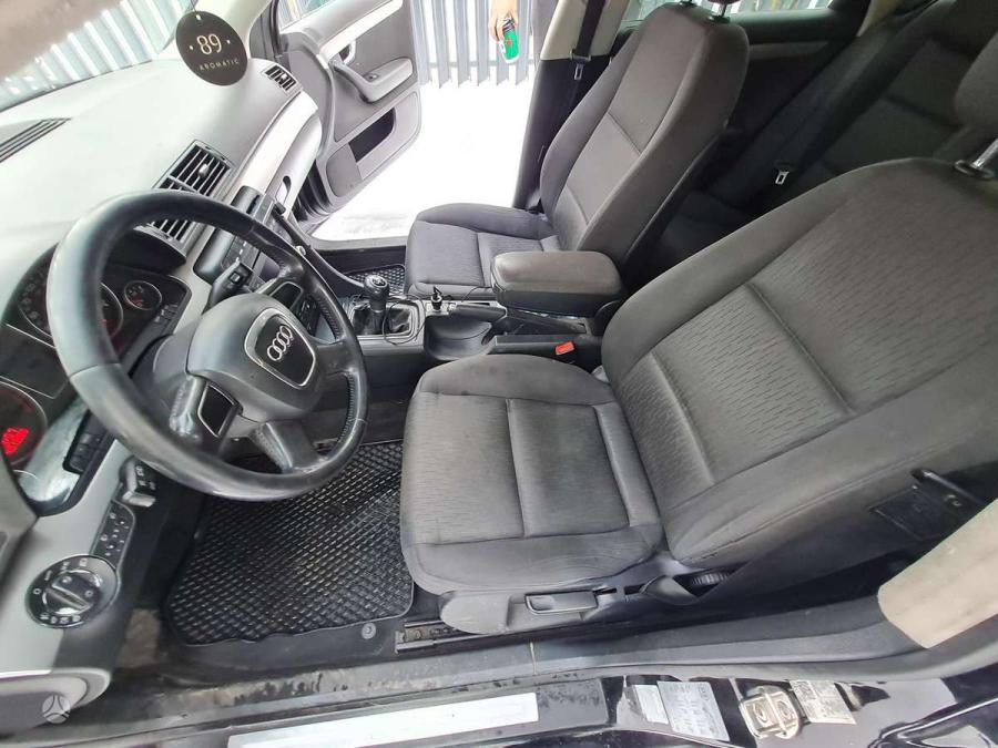 Melns Audi A4 2006 Kauņa, ar dzinēja tilpumu 1.99 L un nobraukumu 405 tūkst. km par 1600 €, foto 12 vietnē AUTOMOTO.COM.LV