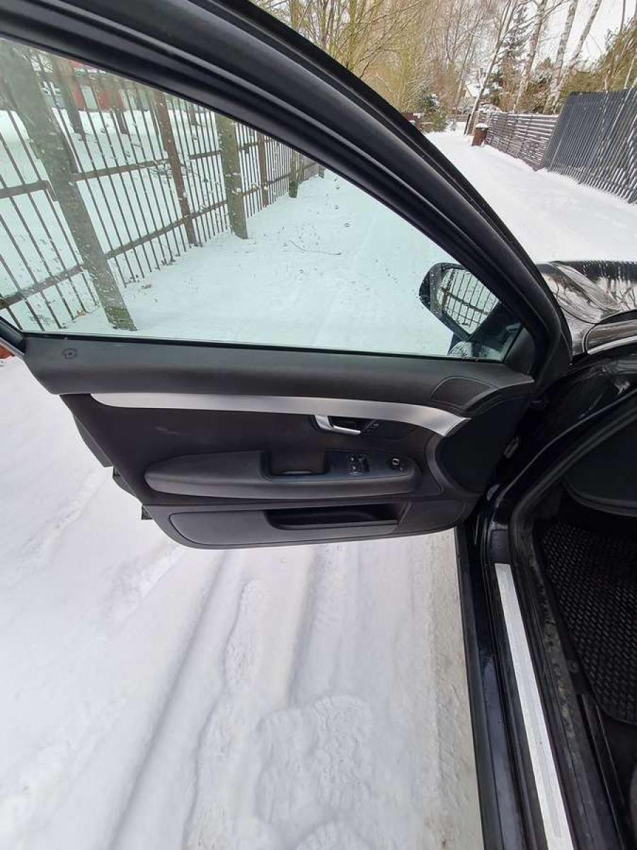 Melns Audi A4 2006 Kauņa, ar dzinēja tilpumu 1.99 L un nobraukumu 405 tūkst. km par 1600 €, foto 13 vietnē AUTOMOTO.COM.LV