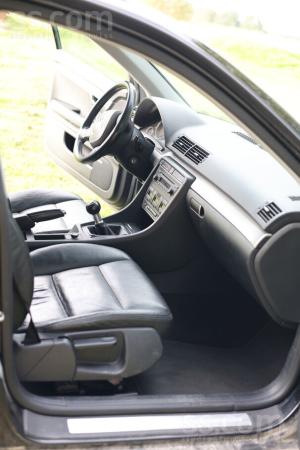 Black Audi A4 2006 in Limbazi, with an engine capacity of 3.00 L and mileage of 328 thousand km for 1800 €, photo 9 on AUTOMOTO.COM.LV
