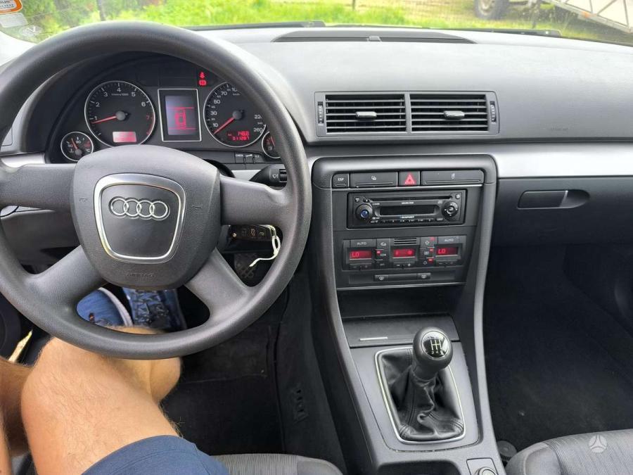 Black Audi A4 2006 in Birzai, with an engine capacity of 1.60 L and mileage of 310 thousand km for 2450 €, photo 4 on AUTOMOTO.COM.LV