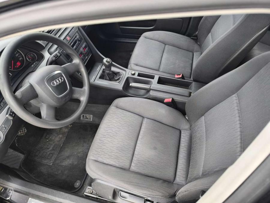 Black Audi A4 2006 in Birzai, with an engine capacity of 1.60 L and mileage of 310 thousand km for 2450 €, photo 8 on AUTOMOTO.COM.LV