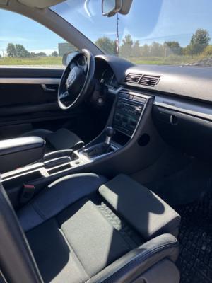 Black Audi A4 2006 in Tallinn, with an engine capacity of 2.00 L and mileage of 401 thousand km for 2399 €, photo 6 on AUTOMOTO.COM.LV