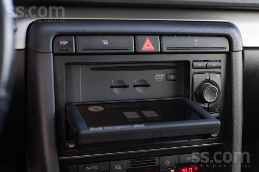 Black Audi A4 2006 in Riga, with an engine capacity of 2.70 L and mileage of 348 thousand km for 3790 €, photo 20 on AUTOMOTO.COM.LV