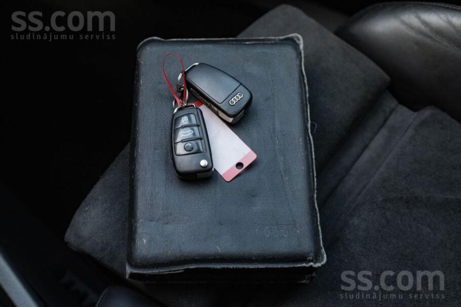 Black Audi A4 2006 in Riga, with an engine capacity of 2.70 L and mileage of 348 thousand km for 3790 €, photo 23 on AUTOMOTO.COM.LV