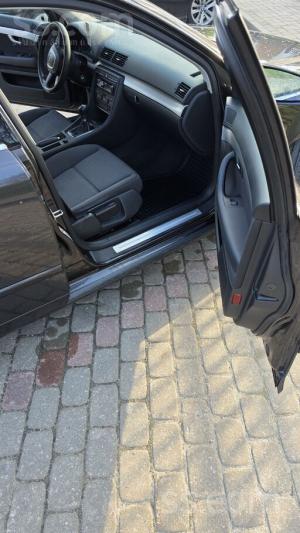Black Audi A4 2006 in Valmiera, with an engine capacity of 2.00 L and mileage of 318 thousand km for 2200 €, photo 14 on AUTOMOTO.COM.LV