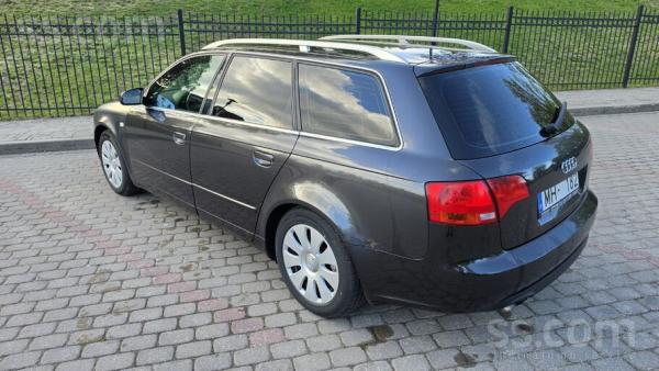 Audi A4 2006 in Valmiera on AUTOMOTO.COM.LV Black Audi A4 2006 in Valmiera, with an engine capacity of 2.00 L and mileage of 318 thousand km for 2200 €, photo 8 on AUTOMOTO.COM.LV