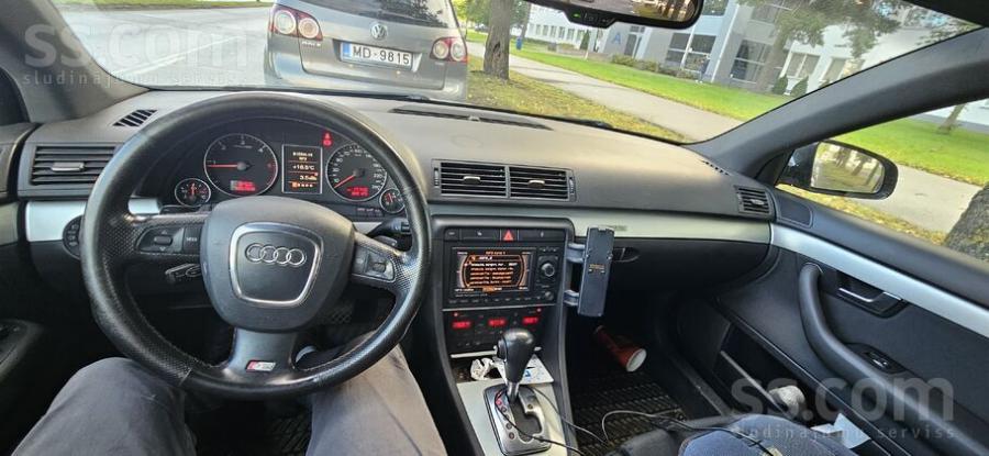 Black Audi A4 2006 in Riga, with an engine capacity of 3.00 L and mileage of 320 thousand km for 4200 €, photo 9 on AUTOMOTO.COM.LV