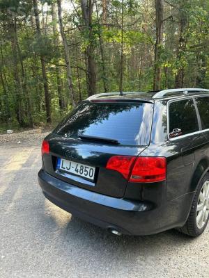 Black Audi A4 2006 in Riga, with an engine capacity of 2.70 L and mileage of 350 thousand km for 2750 €, photo 5 on AUTOMOTO.COM.LV