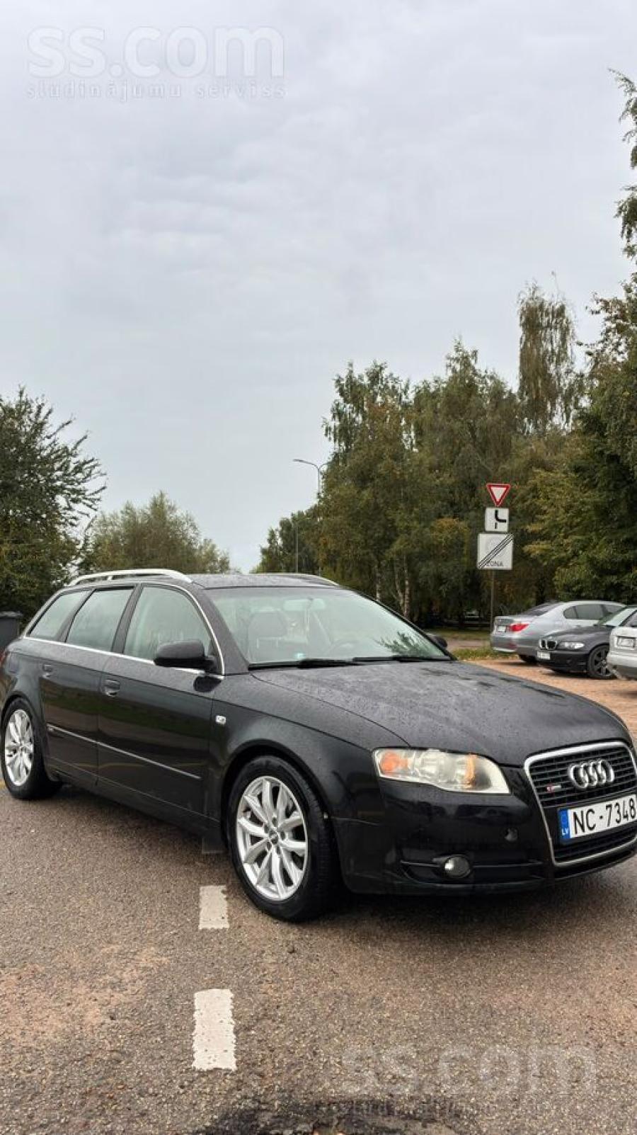 Melns Audi A4 2006 Liepāja, ar dzinēja tilpumu 2.00 L un nobraukumu 359 tūkst. km par 1690 €, foto 3 vietnē AUTOMOTO.COM.LV