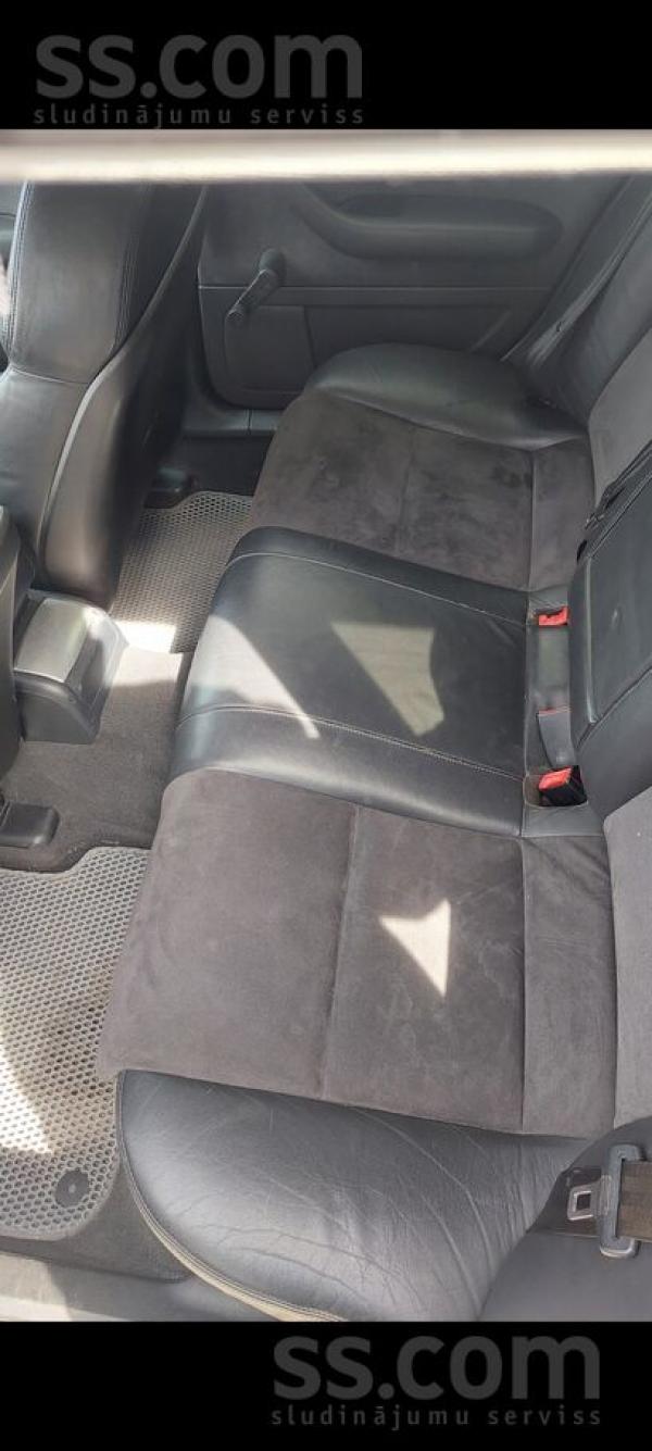 Melns Audi A4 2006 Alūksne, ar dzinēja tilpumu 2.00 L un nobraukumu 0 tūkst. km par 2950 €, foto 8 vietnē AUTOMOTO.COM.LV