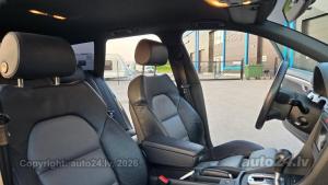 Black Audi A4 2006 in Tallinn, with an engine capacity of 3.00 L and mileage of 351 thousand km for 3300 €, photo 13 on AUTOMOTO.COM.LV