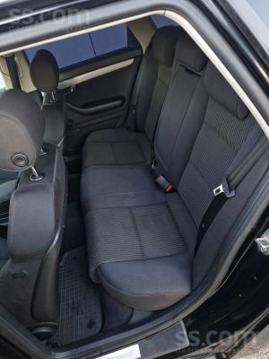 Melns Audi A4 2006 Bauska, ar dzinēja tilpumu 2.00 L un nobraukumu 421 tūkst. km par 2350 €, foto 16 vietnē AUTOMOTO.COM.LV