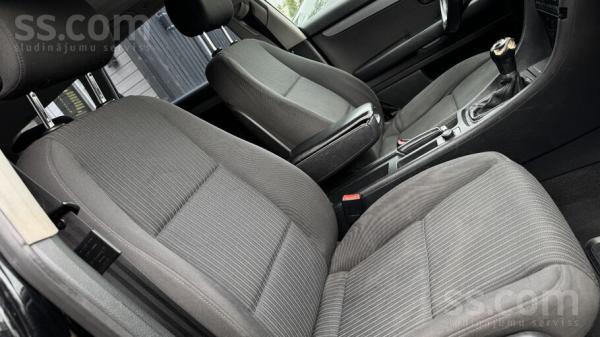 Black Audi A4 2006 in Riga, with an engine capacity of 2.70 L and mileage of 359 thousand km for 1350 €, photo 10 on AUTOMOTO.COM.LV