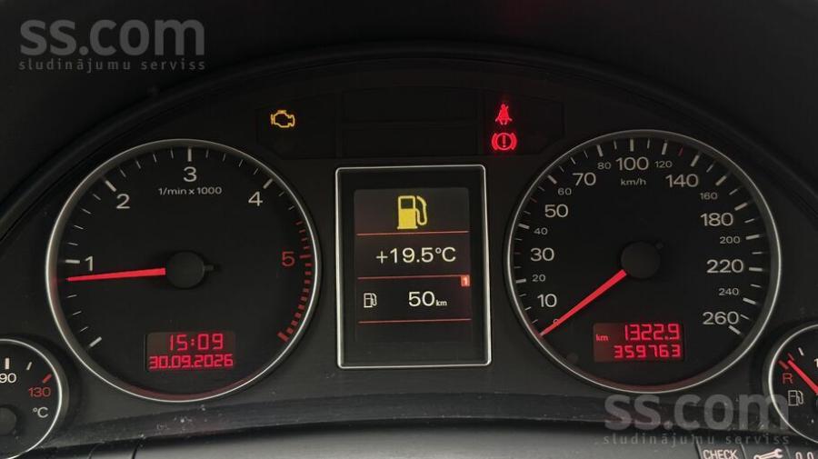 Black Audi A4 2006 in Riga, with an engine capacity of 2.70 L and mileage of 359 thousand km for 1350 €, photo 12 on AUTOMOTO.COM.LV