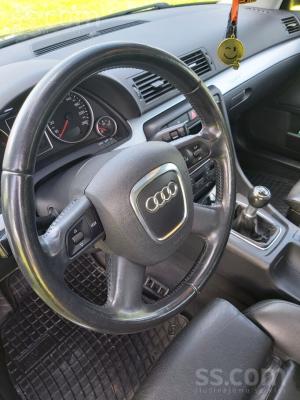 Black Audi A4 2006 in Riga, with an engine capacity of 2.00 L and mileage of 362 thousand km for 3550 €, photo 13 on AUTOMOTO.COM.LV