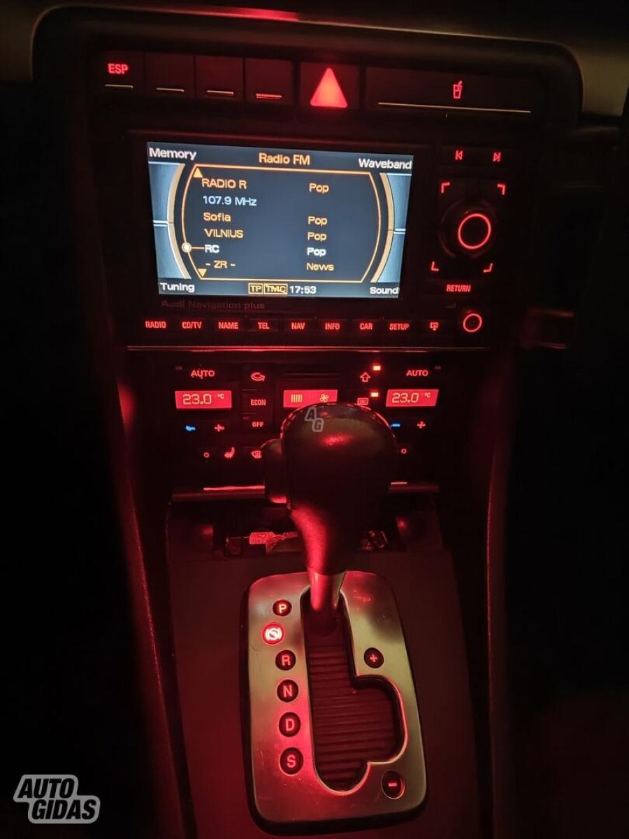 Melns Audi A4 2006 Viļņa, ar dzinēja tilpumu 2.00 L un nobraukumu 353 tūkst. km par 1600 €, foto 9 vietnē AUTOMOTO.COM.LV