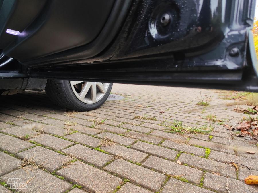 Melns Audi A4 2006 Viļņa, ar dzinēja tilpumu 2.00 L un nobraukumu 353 tūkst. km par 1600 €, foto 11 vietnē AUTOMOTO.COM.LV
