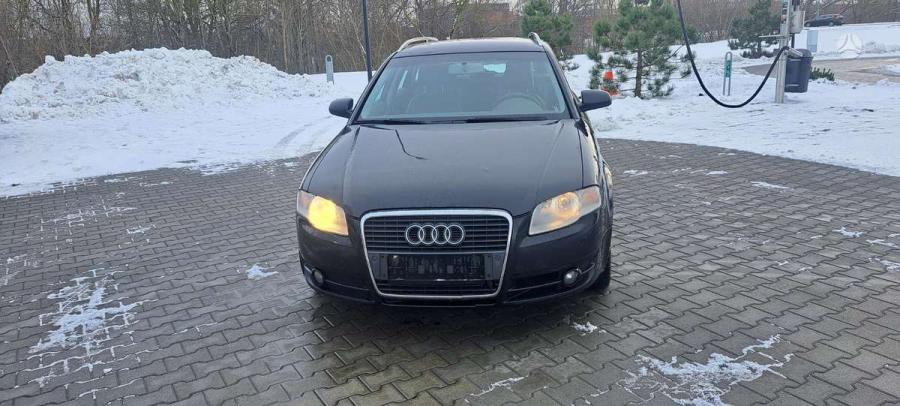 Melns Audi A4 2007 Panevēža, ar dzinēja tilpumu 1.99 L un nobraukumu 426 tūkst. km par 1700 €, foto 2 vietnē AUTOMOTO.COM.LV